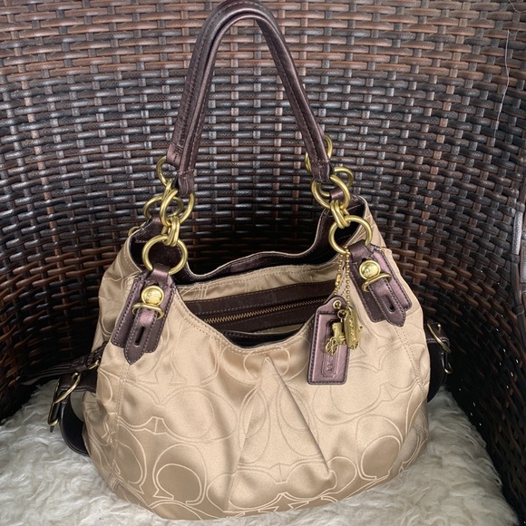 Coach | Bags | Coach Maggie Mia Signature Logo Shoulder Handbag 6153 ...